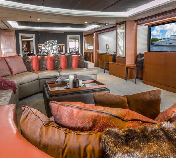 Yacht AZIMUT YCG 120', Azimut | CHARTERWORLD Luxury Superyacht Charters